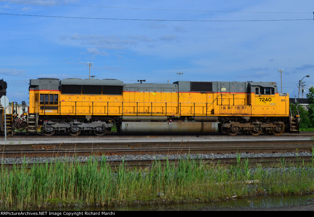 NS 7240
